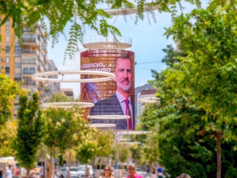El pueblo de Benidorm felicita al Rey Felipe VI por sus diez años de ...
